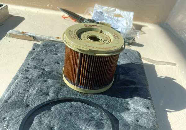 Sailboat Engine Fuel Filter Change in Four Steps