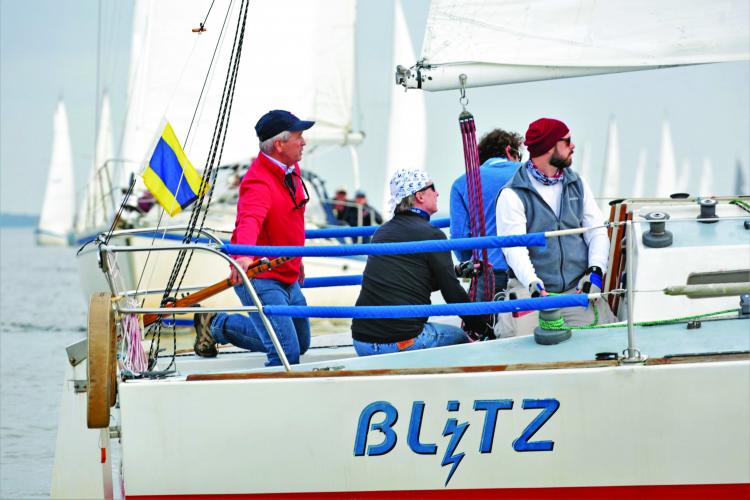 Why We Race Sailboats in Winter aka “Frostbiting”