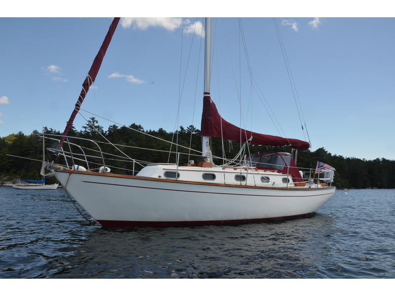 The Cape Dory 33 Used Boat Review